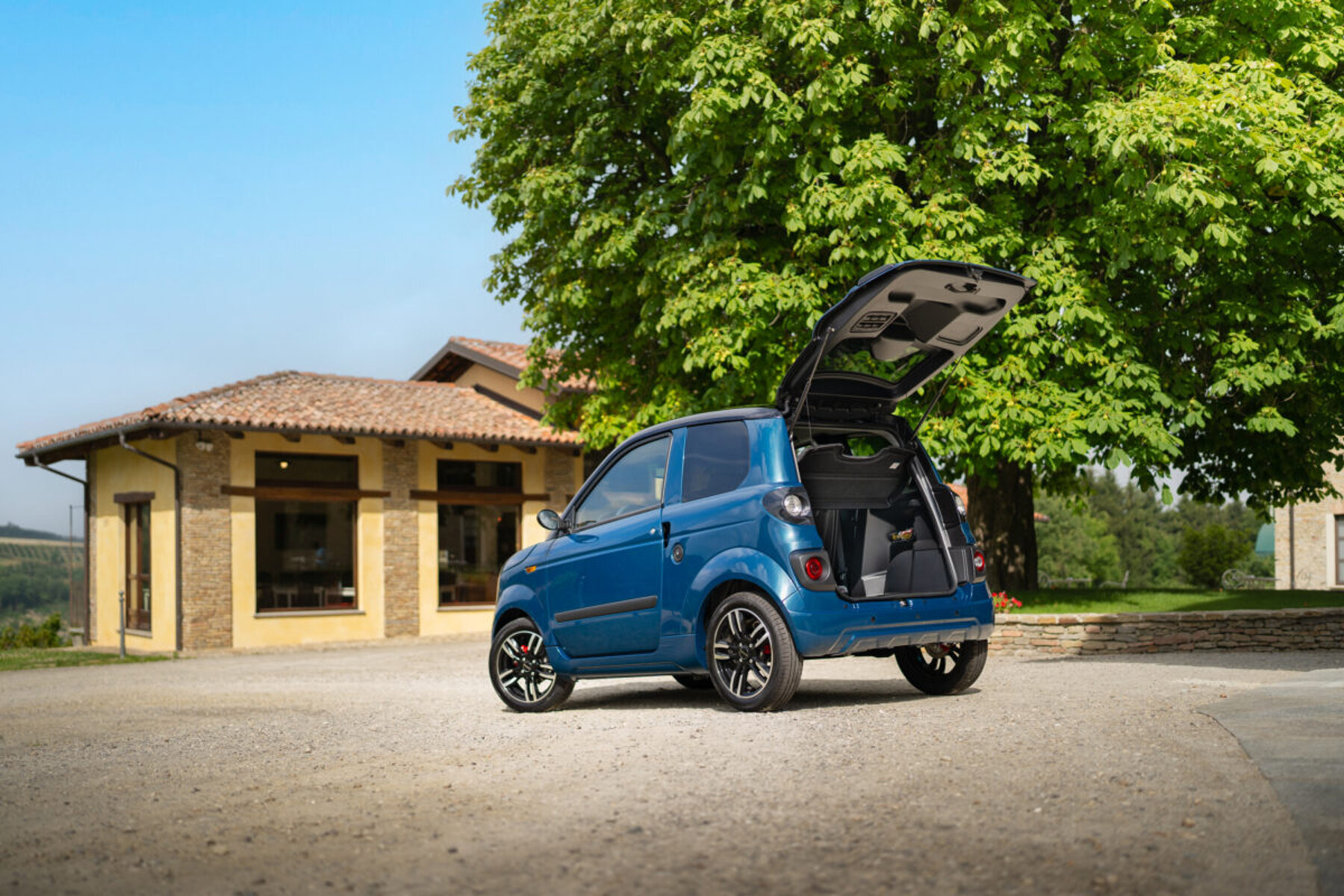 Maak kennis met de brommobielen van Microcar | Caramel City