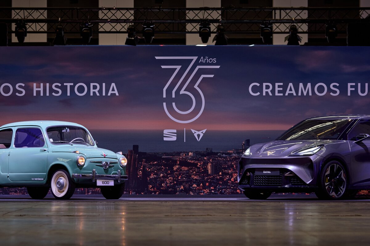 SEAT viert 75-jarig jubileum groots in hartje Barcelona