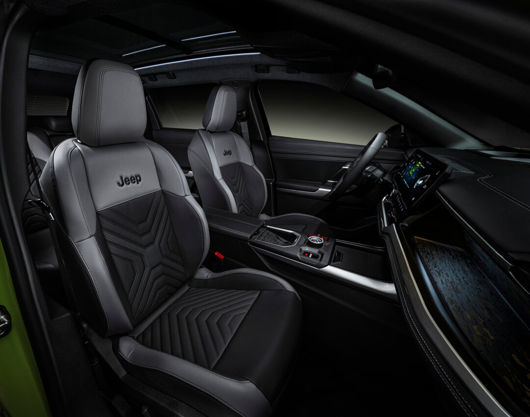 Nieuwe Jeep® Compass Altitude vanaf € 42.995 voor zowel volledig ...