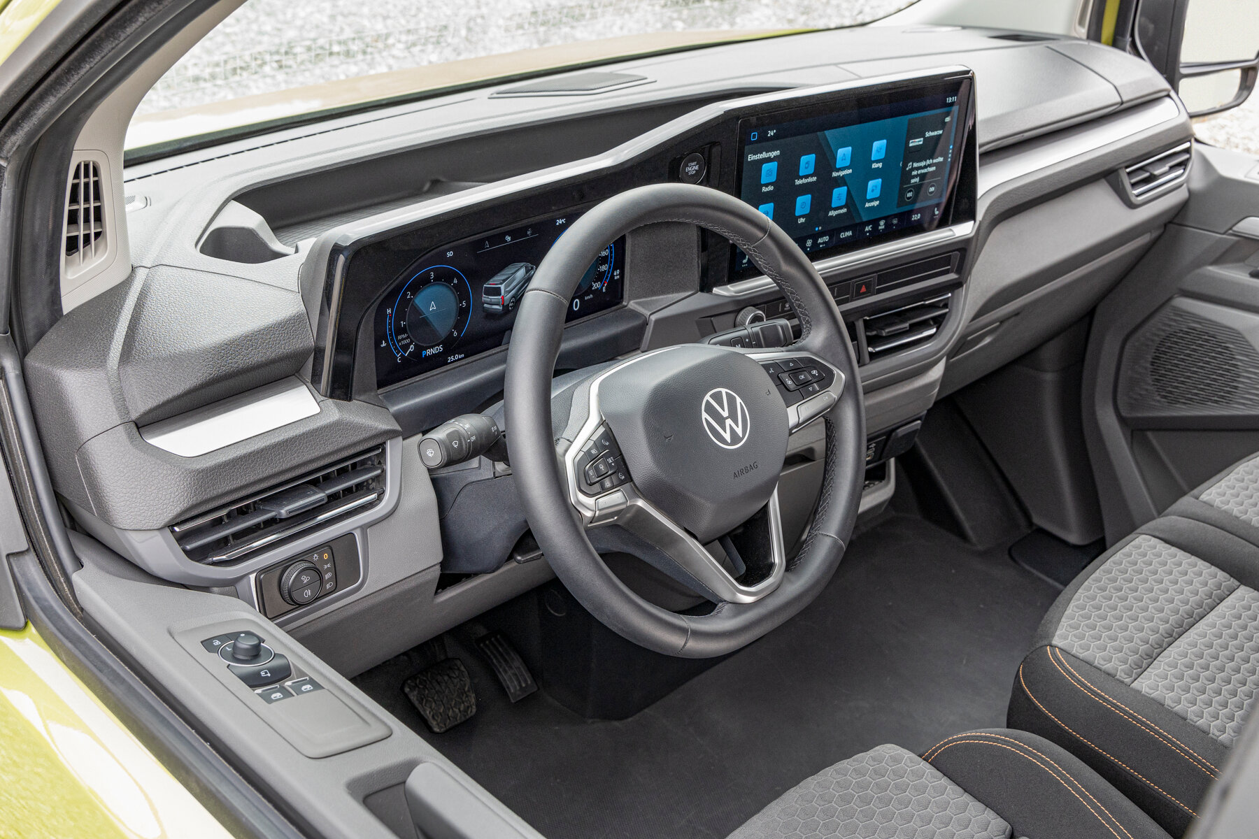 De nieuwe Volkswagen Transporter Sneak Preview bij Pouw