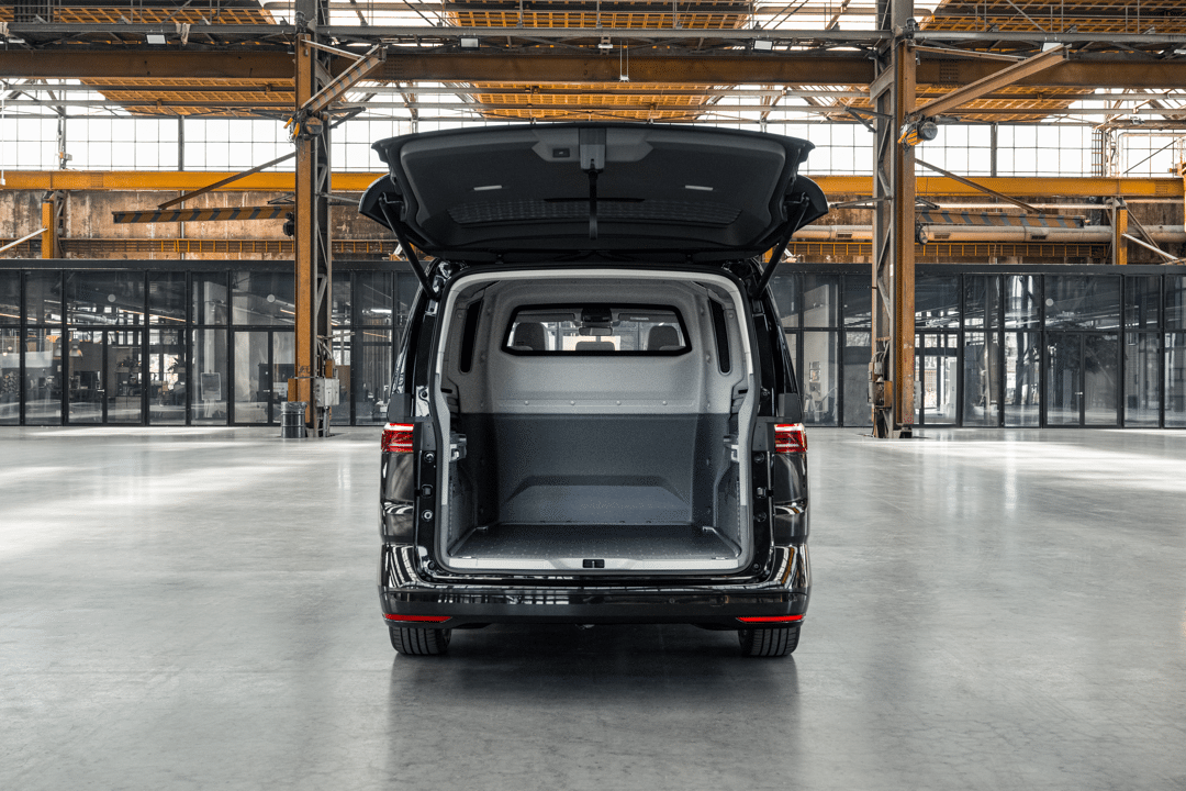 Volkswagen Multivan eHybrid met Cargo Pakket.
